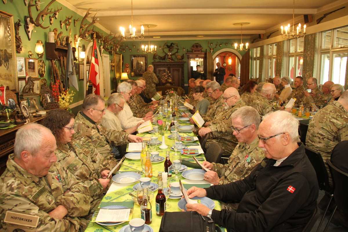 4. maj arrangement i Mindelunden ved Rindsholm Kro